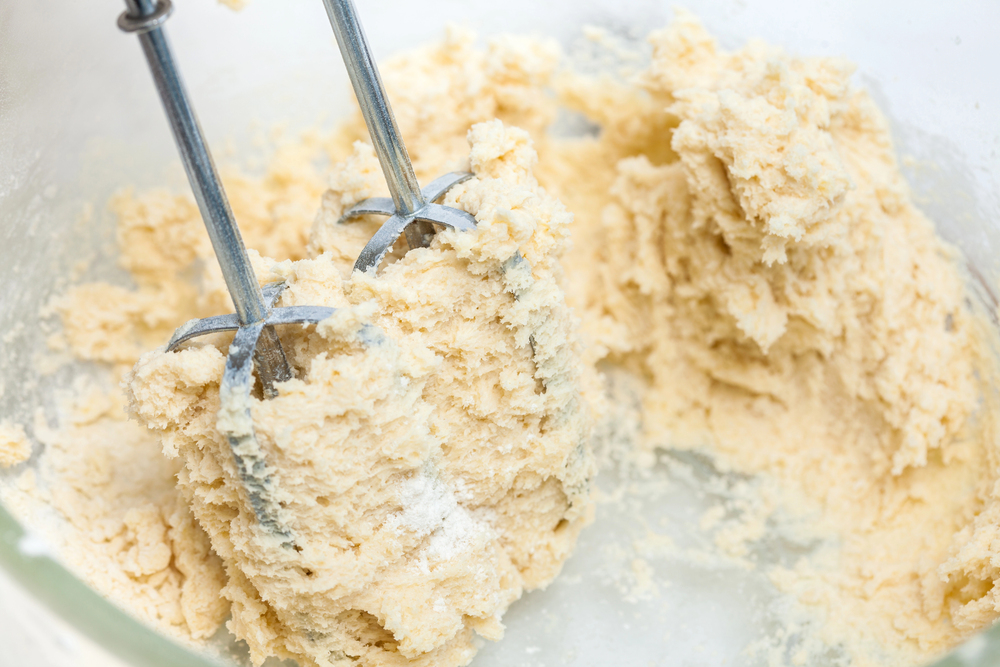 Emulsificación en repostería: técnicas para postres cremosos